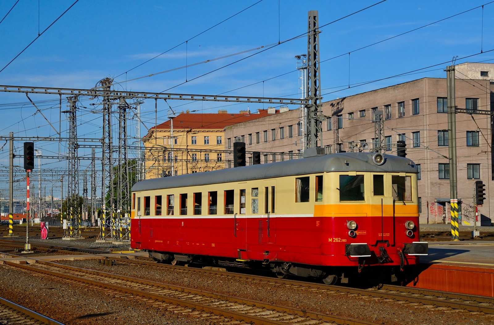 Drehscheibe Online Foren :: 08/01 - Auslandsforum "classic" :: [CZ] Dies & Das - Prag, Lužná und ...
